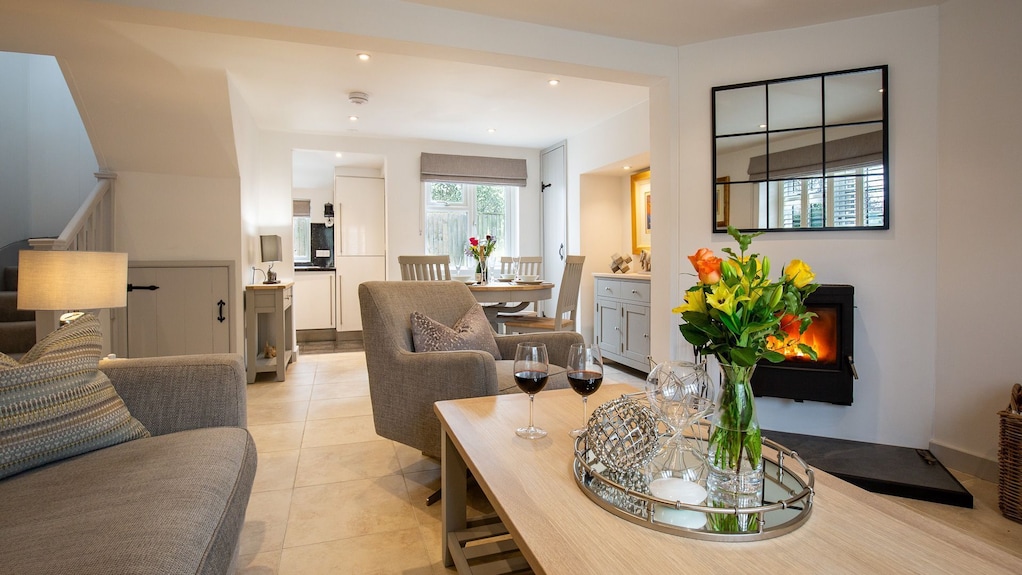 Gordon Cottage - Sleeps 4 Guests In 2 Bedrooms - 莫頓因馬什