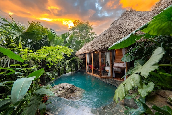 Quarto Duplo Presidencial, varanda, vista para a montanha | Minibar, cofre no quarto, secretária, ferro/tábua de engomar