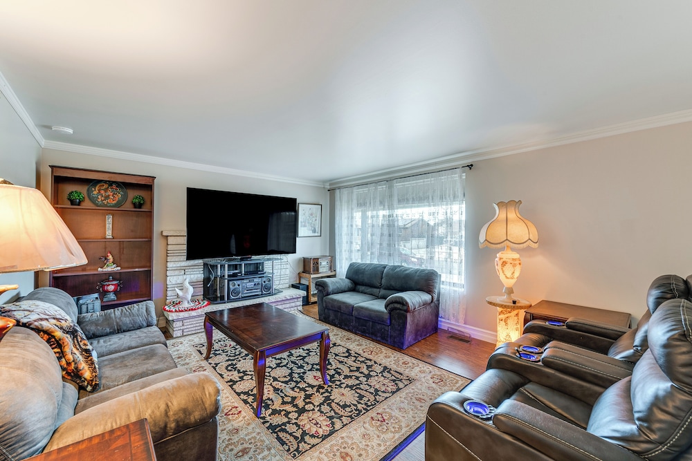 Bring A Pet: West Valley City House W/ Grill - Utah