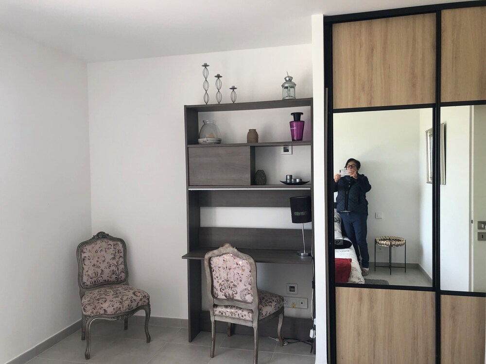 Magnificent apartment with sea view of la gaillarde beach - Roquebrune ...