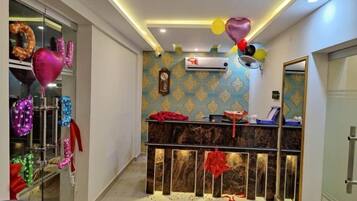 Quarto Duplo Comfort | Cofre no quarto, secretária