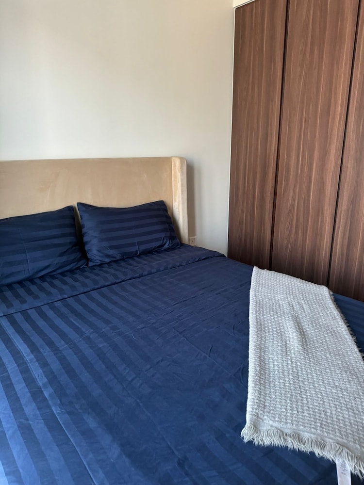 1bhk In Business Bay. Canal View - Dubai