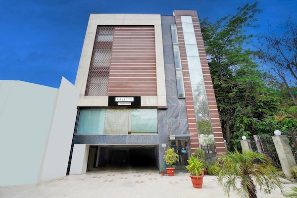 Premium Stays In The Heart Of South Delhi - Új-Delhi