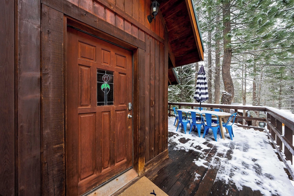 Private Deck, Fireplace, And Ski Access Near Northstar The Lazy Bear - Lake Tahoe