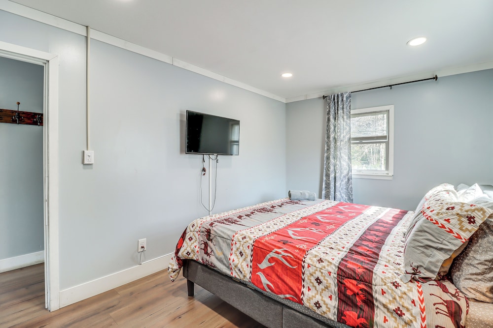 Fire Pit + Game Room: Spacious Poconos Retreat! - Long Pond | Vrbo