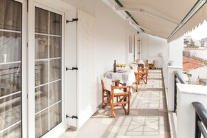 Apartamento, 3 quartos, vista parcial para o mar | Varanda