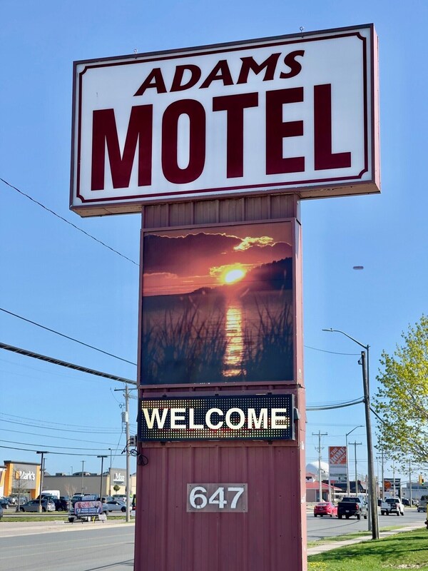 Adams Motel - Sault Ste. Marie, MI