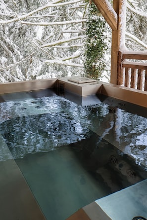 Sala(s) para tratamentos a casais, sauna, banheira de hidromassagem 