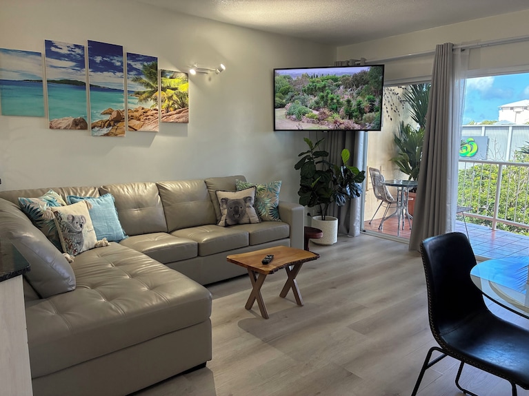 Hidden Gem Apartment In The Heart Of Cairns. Free Parking - Cairns