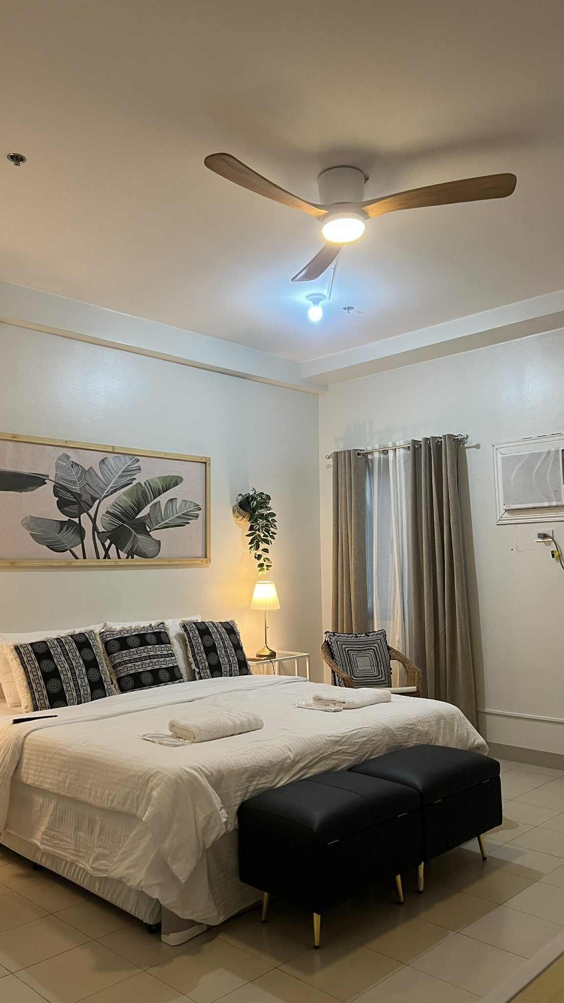 Casa Mila Condo In Quezon City With Swimming Pool, Free Wifi And Parking. - Quezon City