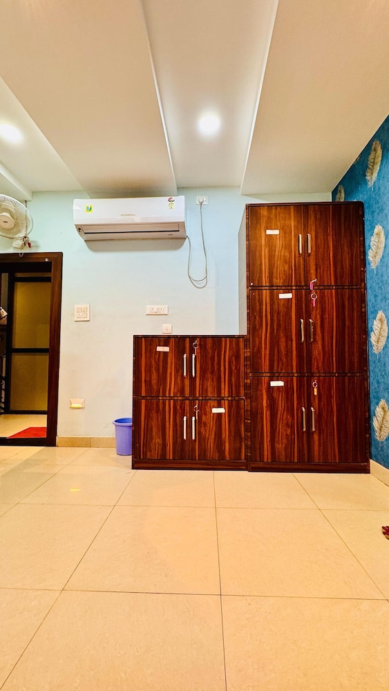 Deena Residency - Varanasi