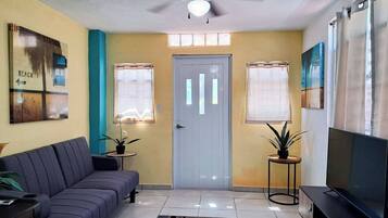 Apartamento, 1 quarto, acessível, para fumantes | Sala de estar