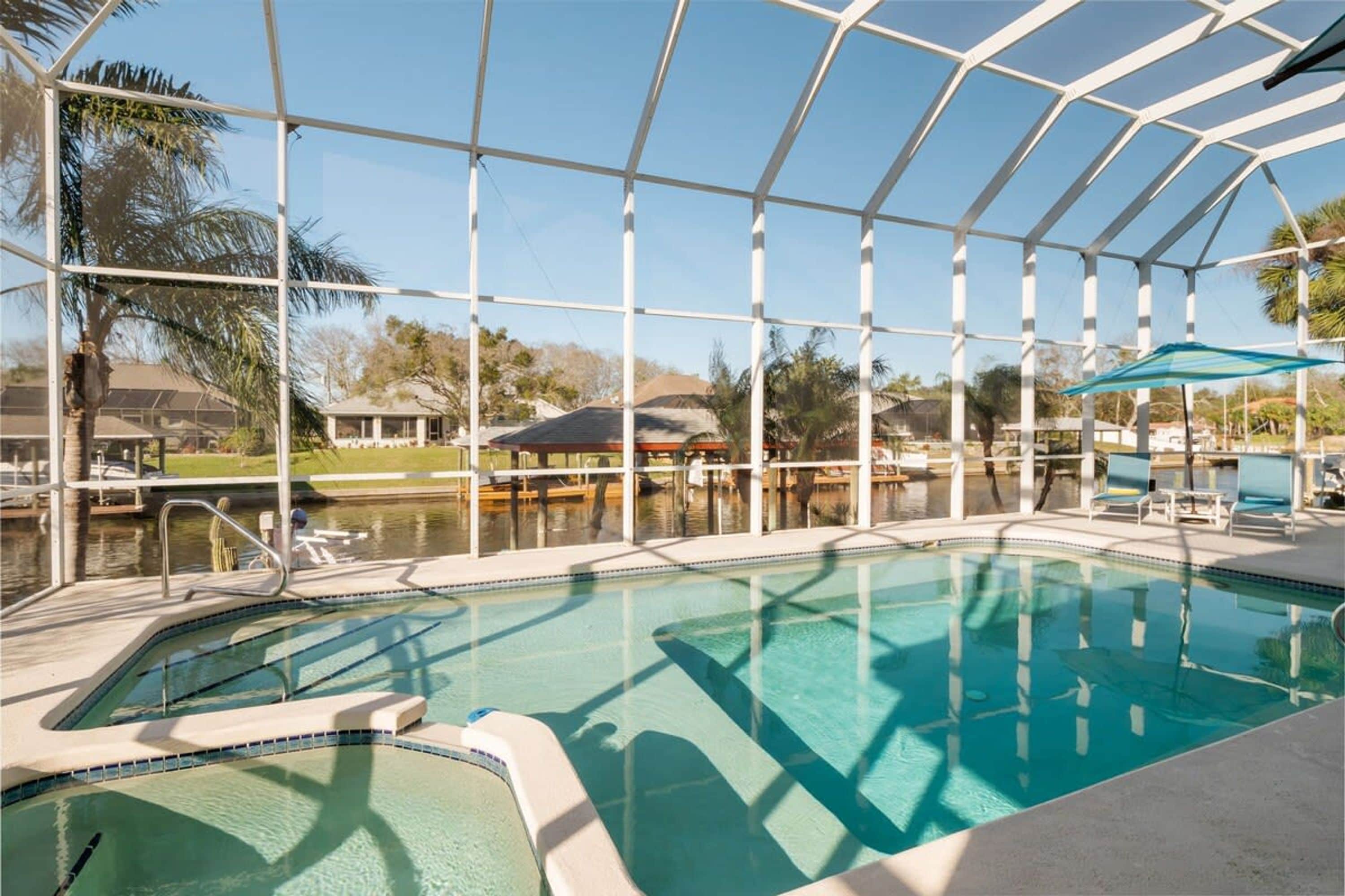 Casa | 4 quartos, acesso à internet de alta velocidade