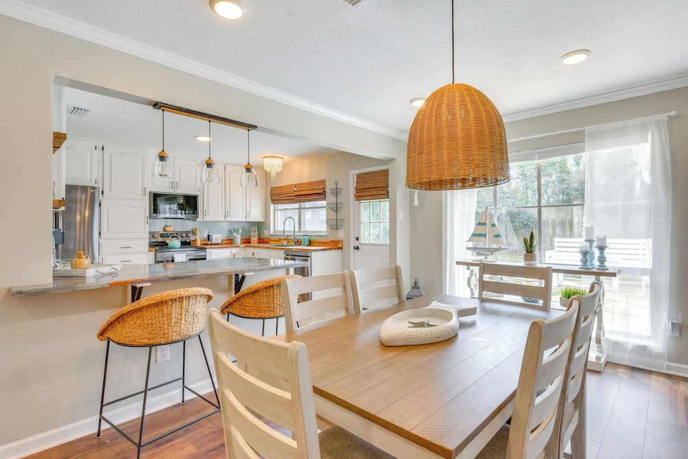 2 Mi To Shore: Modern Retreat In Fort Walton Beach - Fort Walton Beach, FL