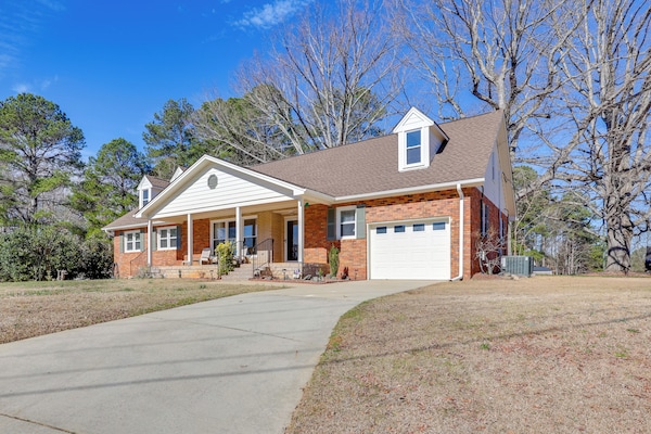 14 Mi To Raleigh: Charming Family Home! - Cary, NC
