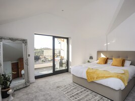 4 quartos, individualmente decorados, individualmente mobiliados