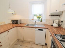 Lava-louças, chaleira elétrica, torradeira