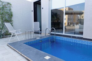 4 piscinas interiores