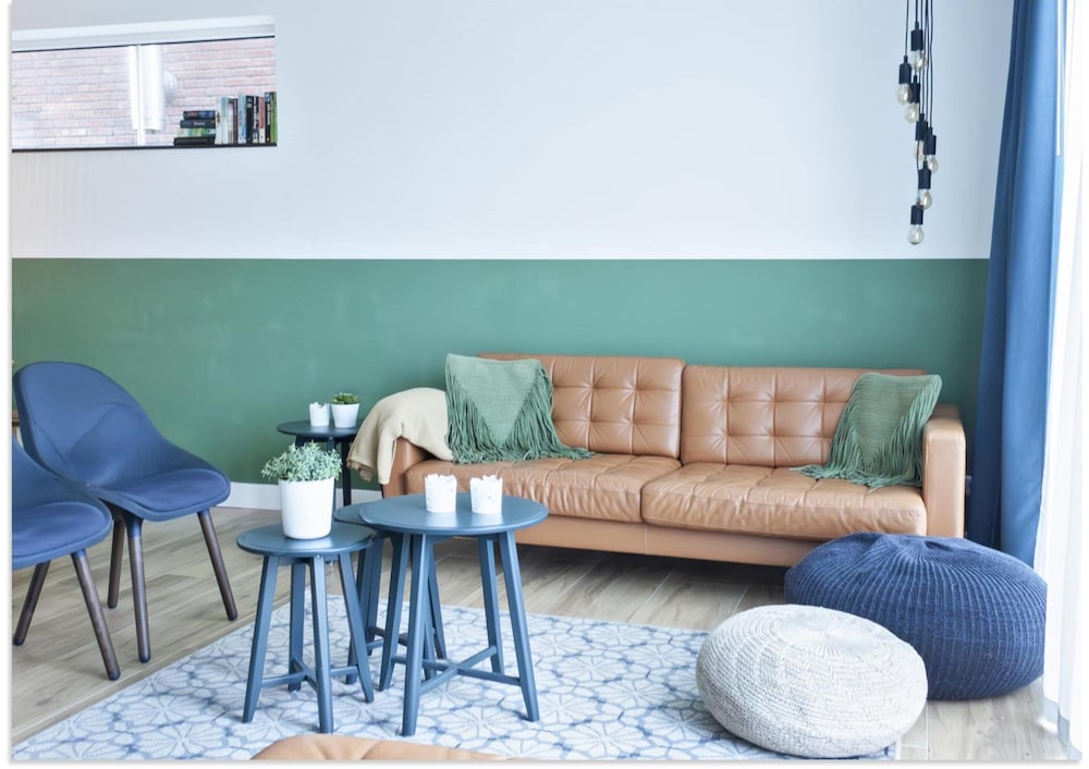 Waterfront Holiday Home With Terrace Views - Stavoren