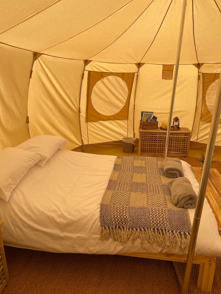 Beautiful Bell Tent Stay - Cowbridge