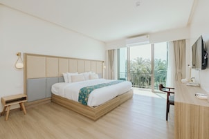 Quarto Superior, vista para a piscina | Lençóis de algodão egípcio, roupa de alta qualidade, edredões de penas 