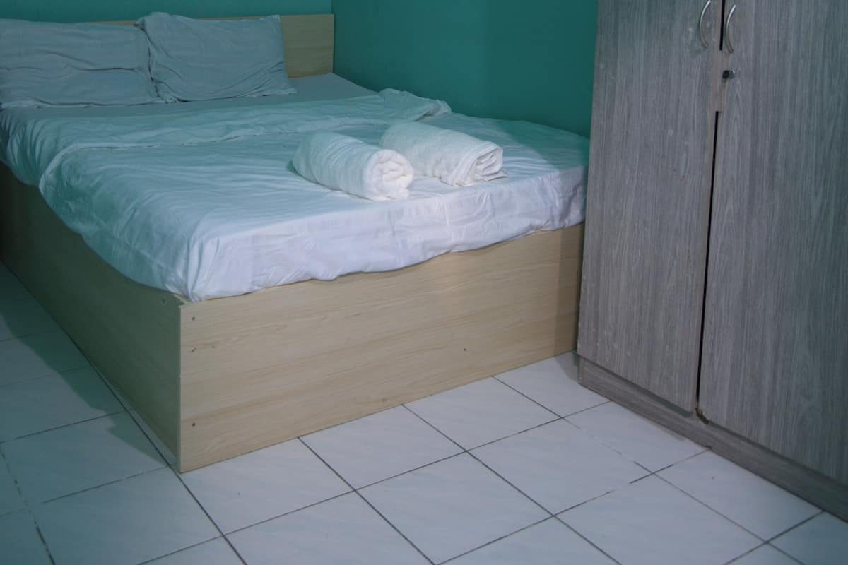 Quarto Duplo Deluxe | Secretária, ferro/tábua de engomar, Wi-fi grátis