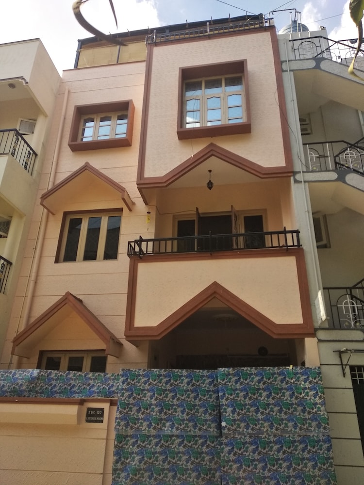 Soloscape Budget Friendly Backpackers Hostel - Bengaluru