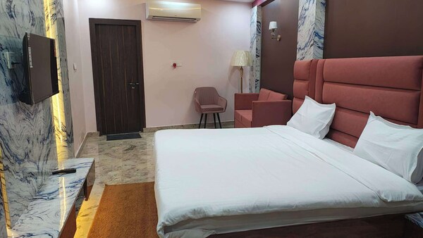 Vkn Hotel & Resort - Prayagraj