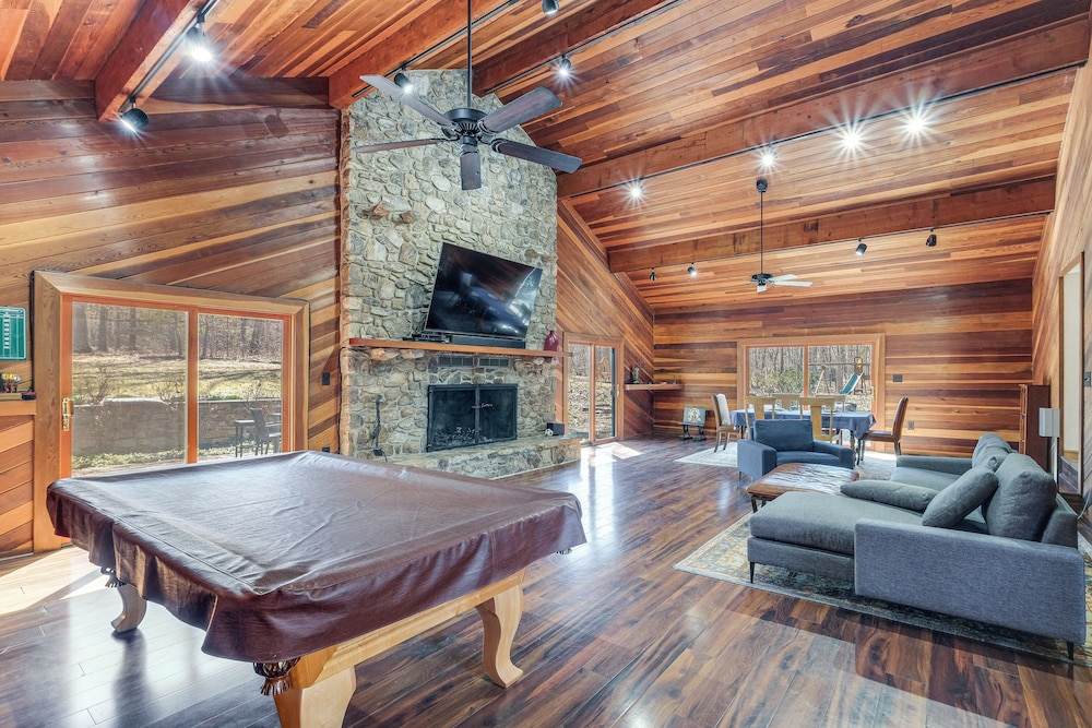 Waterfront Cabin On 32 Acres In Leesburg! - Leesburg, VA