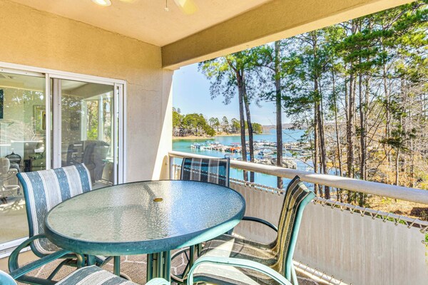 Boat, Golf & Swim: Keowee Key Condo W/ Lake Views - Lake Keowee, SC