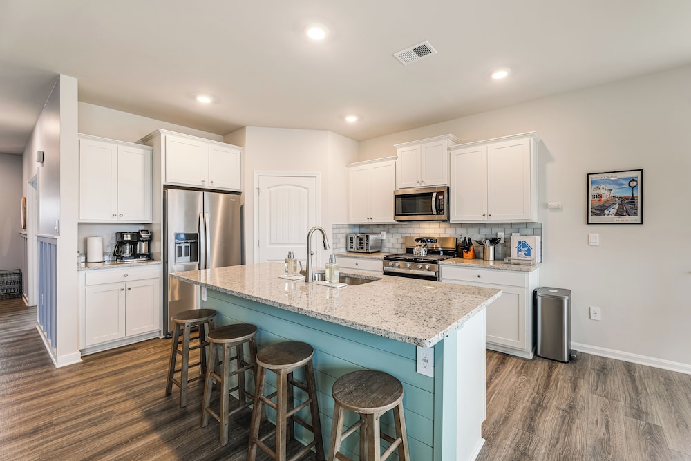 6 Mi To Bethany Beach: Family Home W/ Pool Access! - Delaware