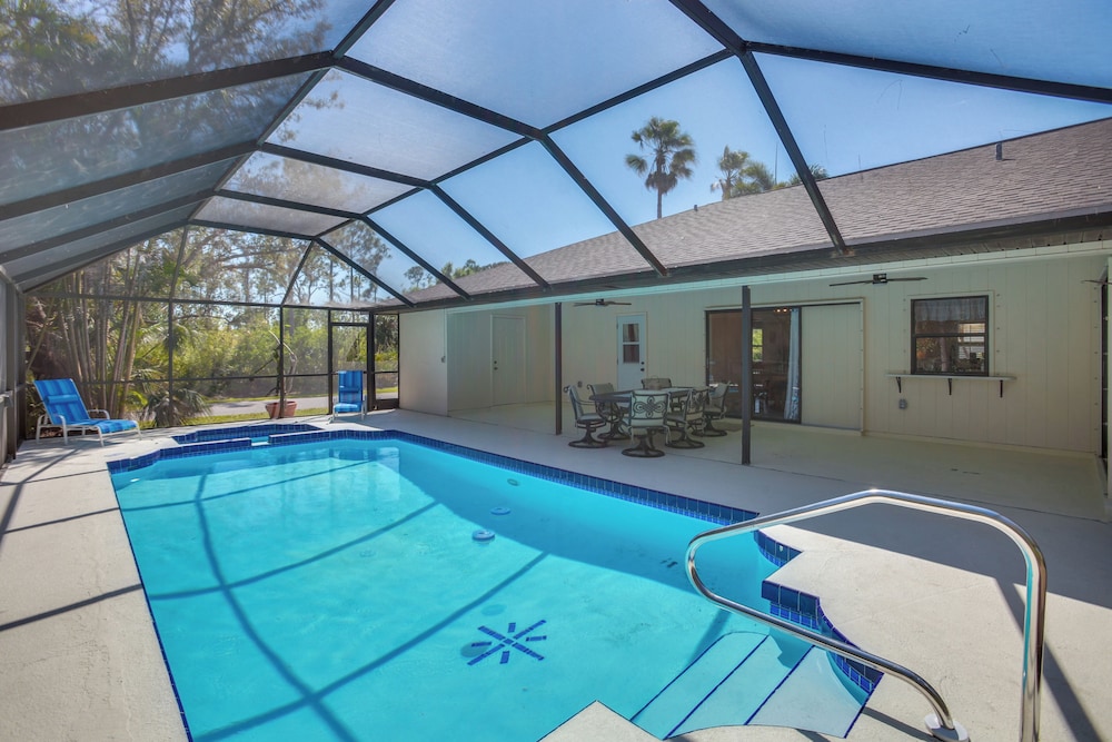 10 Mi To Beaches: Port Charlotte Paradise - Florida