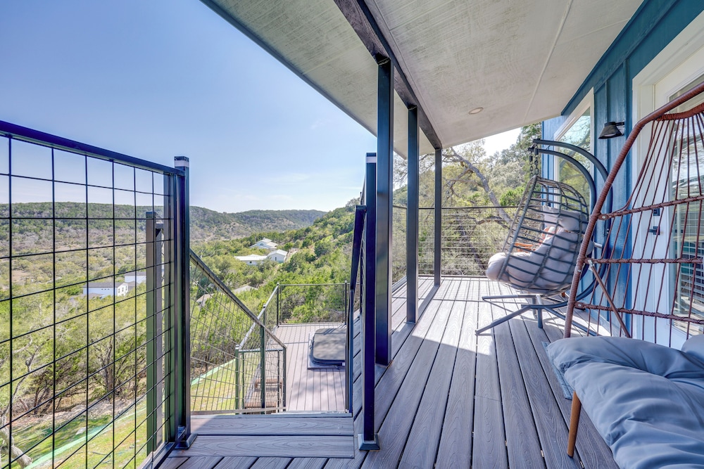 Hot Tub, Boat Ramp: Cabin Close To Canyon Lake - Canyon Lake, TX