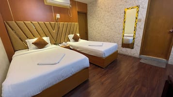 Quarto Twin Deluxe | 1 quarto, cortinas/cortinados opacos, Wi-fi grátis
