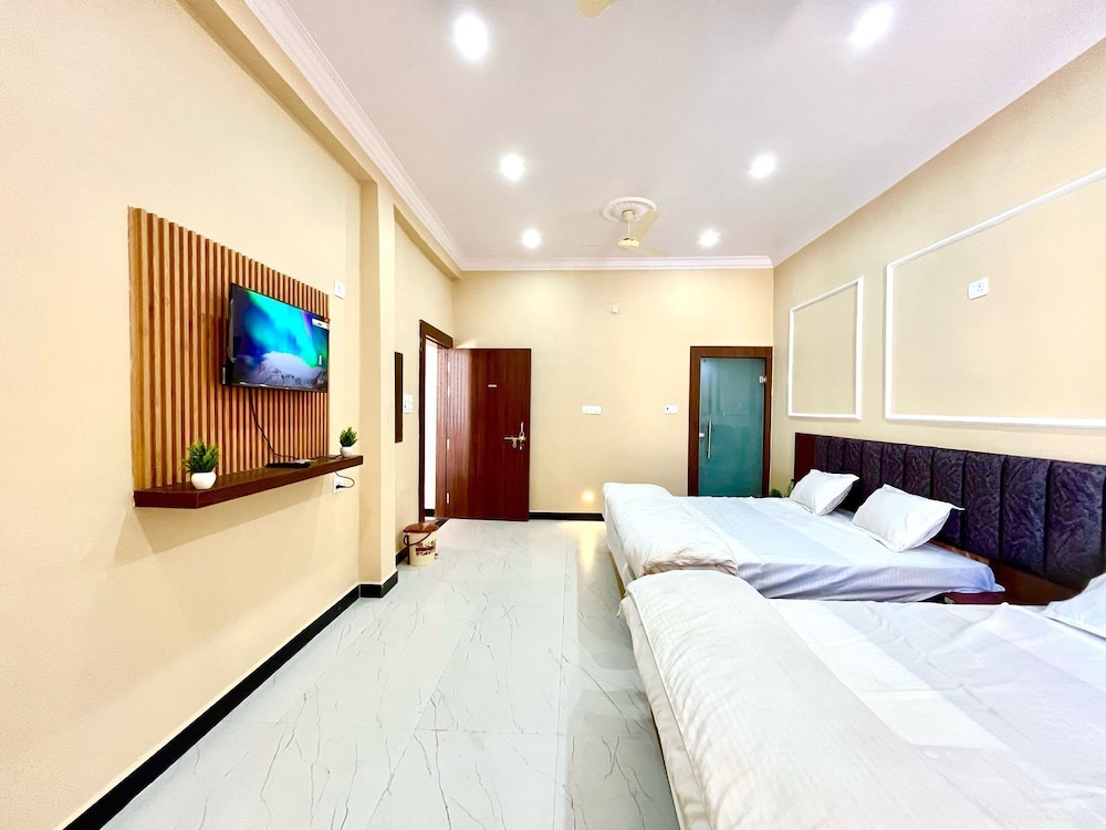 Raghav Ji Home Stay - Jhansi