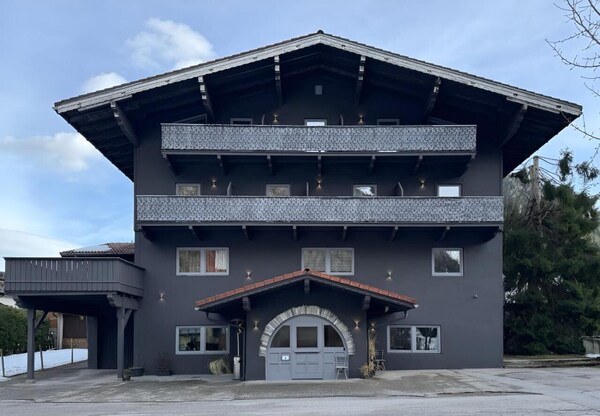 Two Brothers Inn - Tyrol