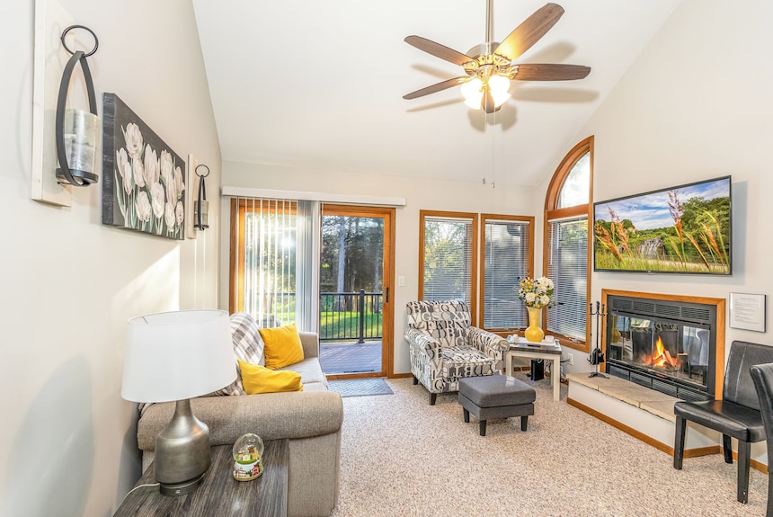 Scenic Galena Condo - 2 Kings - Golf Views - Close To Lake & Trails - Pools - Illinois