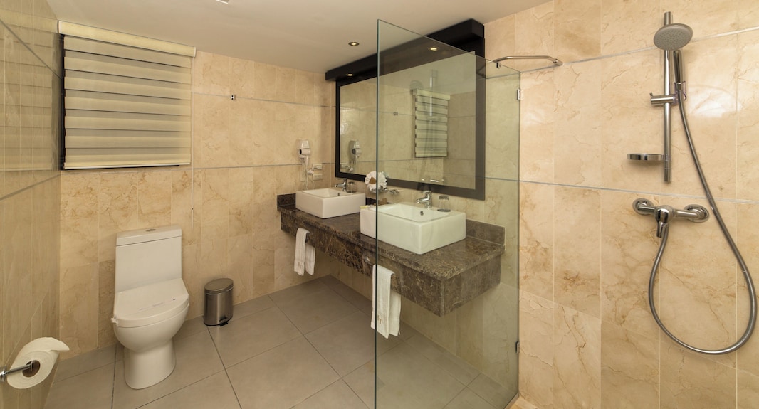 The Royal Suites Are Spacious One & Two Bedroom Suites In A Tropical Surrounding - Puerto Plata