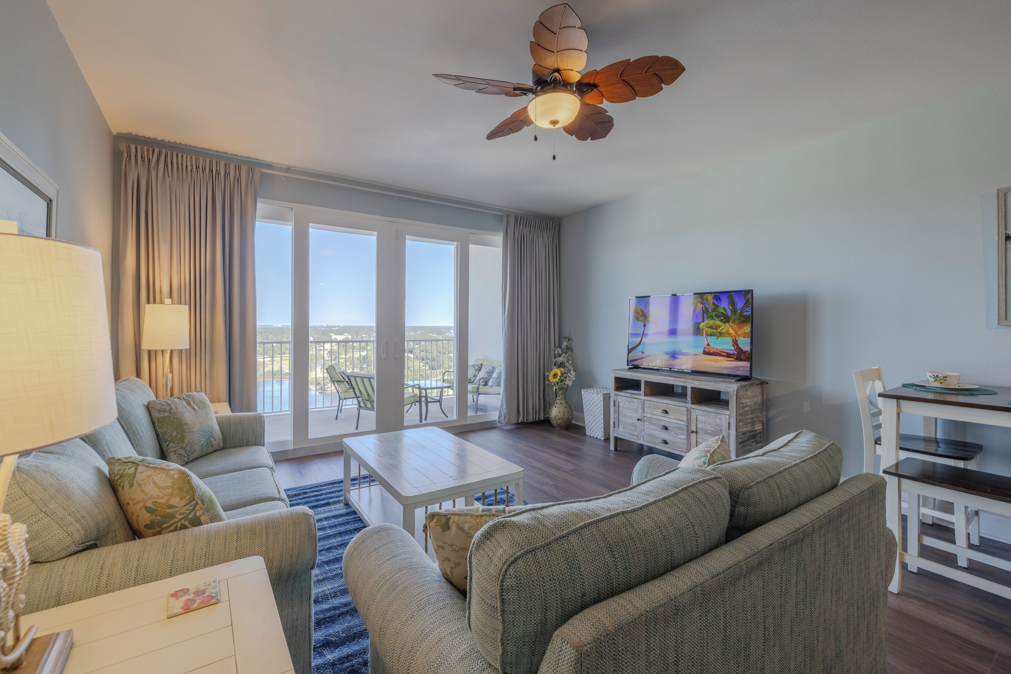 Charming And Cozy 3-bedroom Resort With Fitness Room, Wifi In Panama City Beach - Panama City Beach, FL