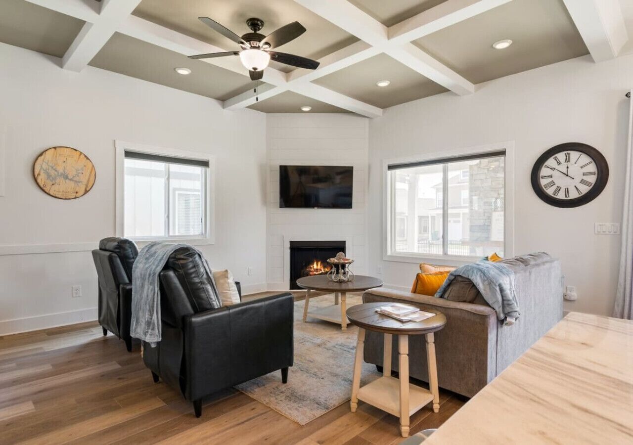 Barefoot Breeze W/pool, Kayaks, Fireplace - Estill Springs, TN