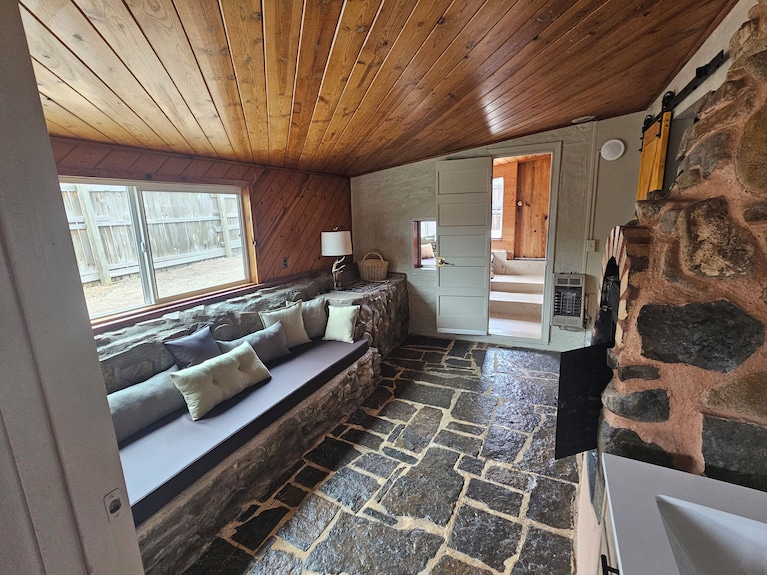 Iron Buffalo Casita - Cimarron Canyon State Park, Eagle Nest