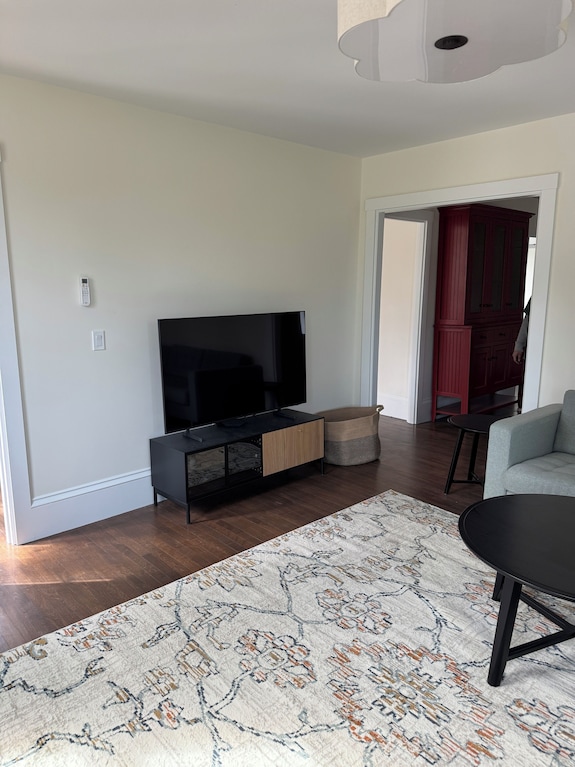 Charming Newly Renovated Home In Little Compton. - Fall River, MA