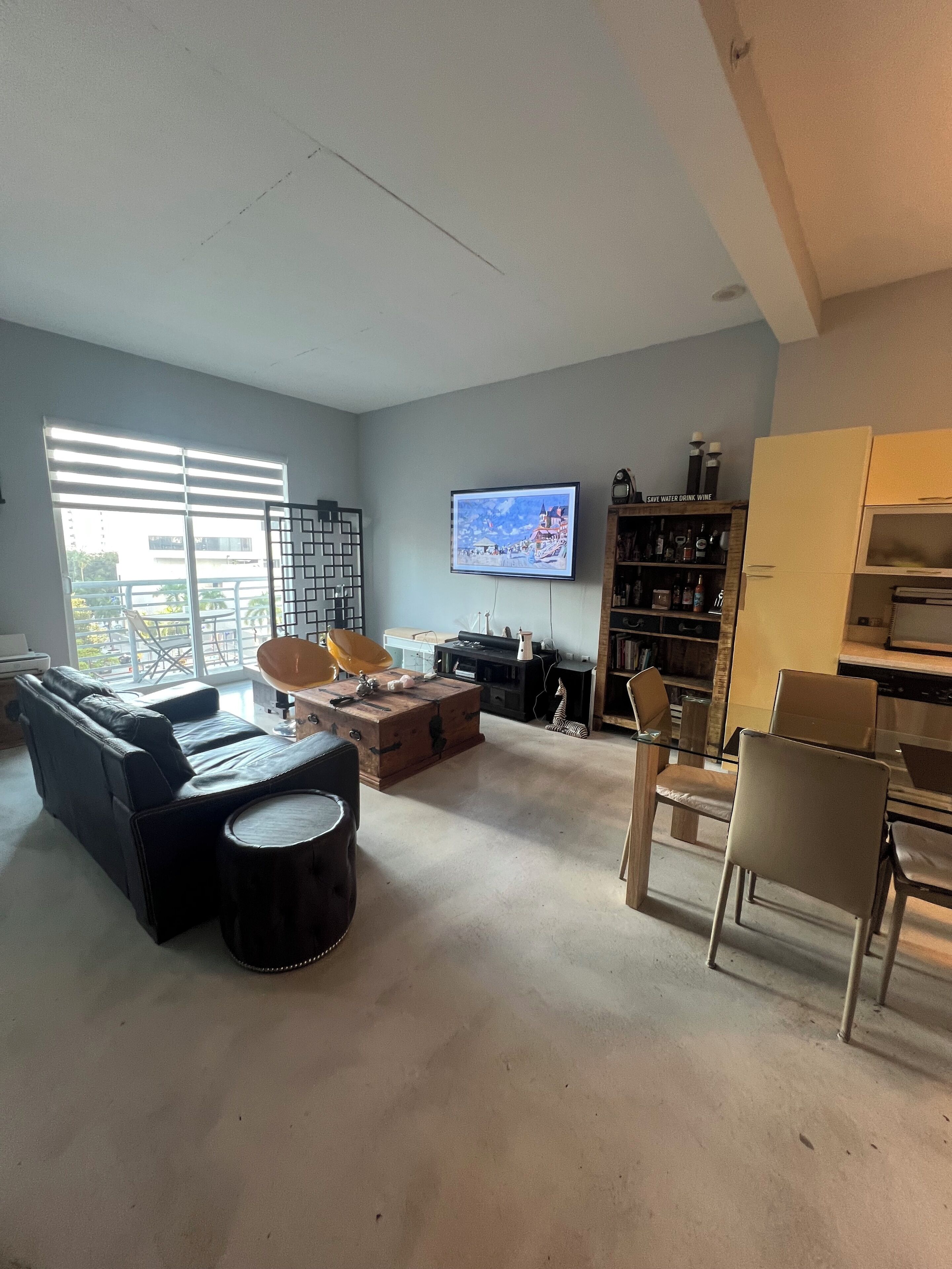 Chic 1-bed Loft, West Views, Prime Downtown Miami Spot In The Center Of It All. - Coral Gables, FL