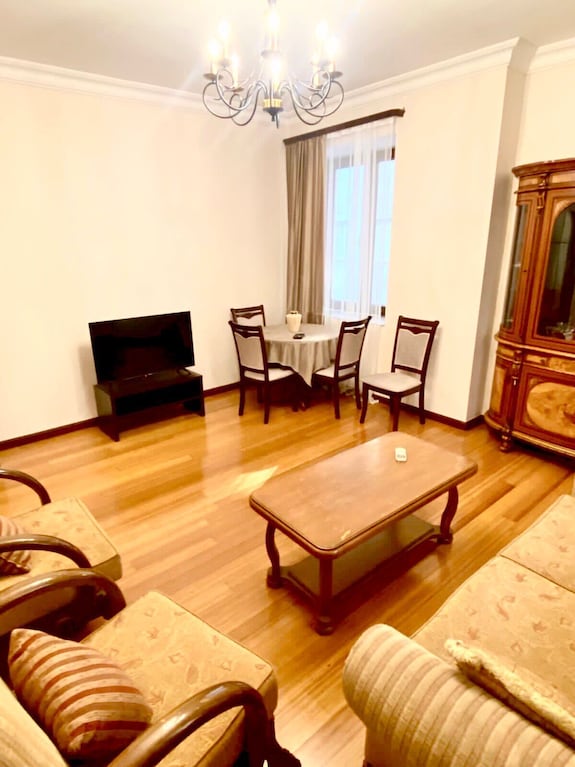 "Elegant & Cozy Apartment In Central Yerevan!" - Erevan