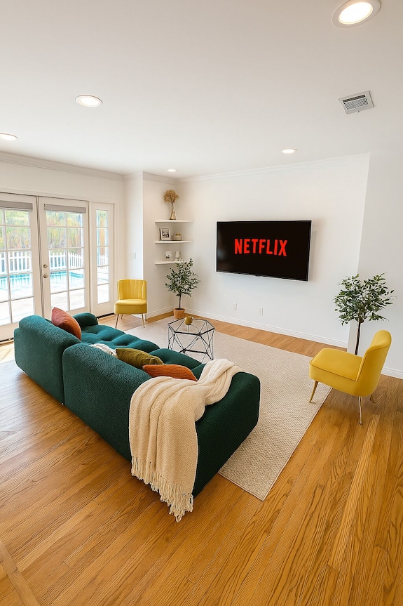 Stylish 3br Getaway + Pool - Los Angeles