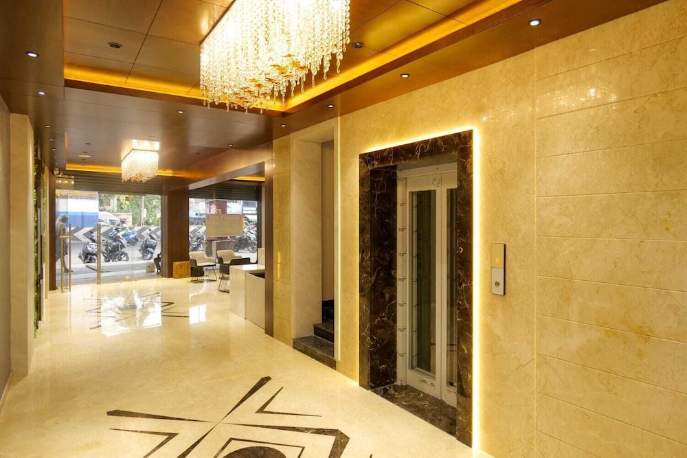 Balu Residency - A Business Class Hotel - 코임바토르