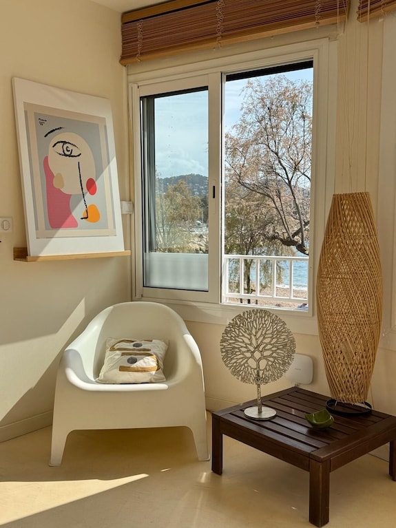 Coco Beach > Les Pieds Dans L'eau ! - Carqueiranne