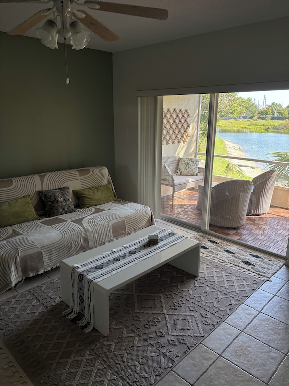 Charming 2-bedroom Townhome With Water View And Resort Style Pool - Bradenton, FL