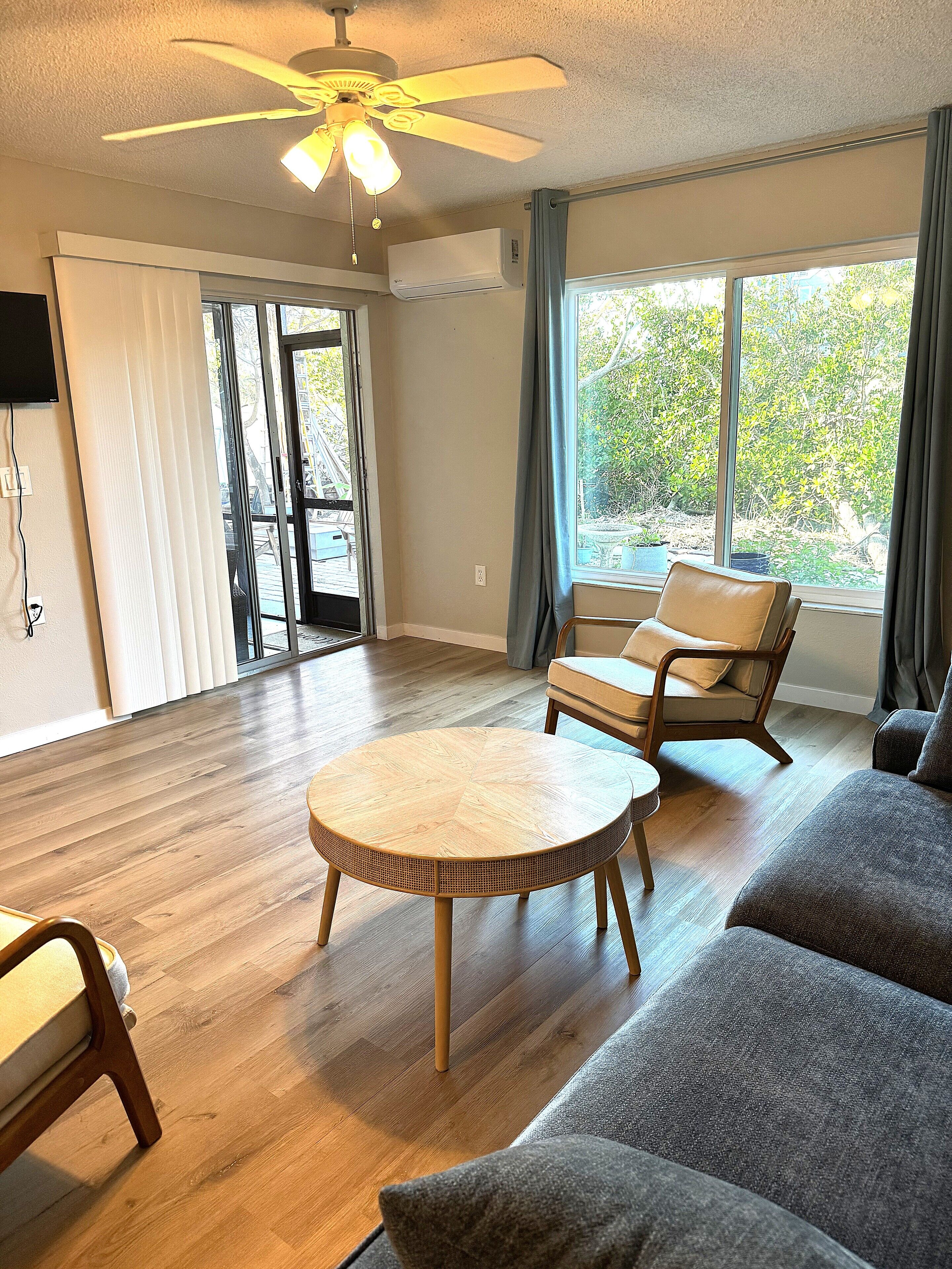 Lake View Apartment - Siesta Key, FL