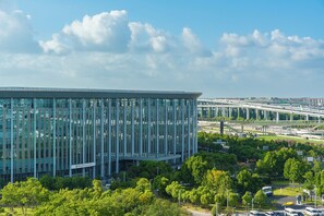 Duplex empresarial, várias camas, para não fumantes, vista para a cidade | Vista do quarto